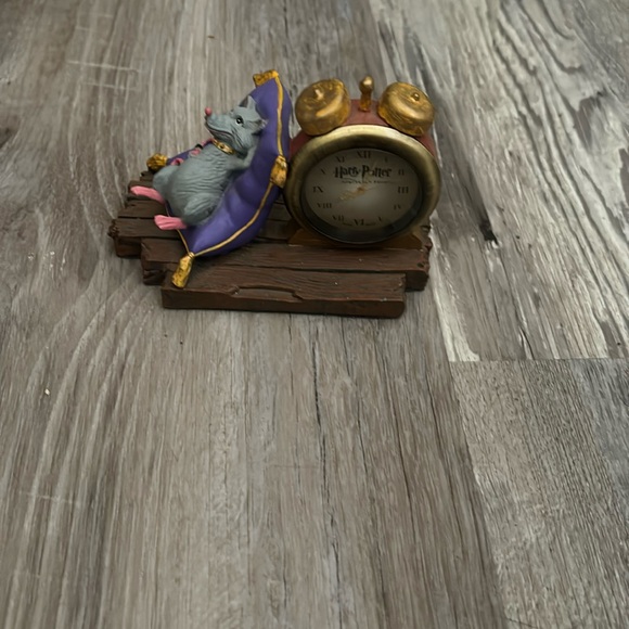 Warner Bros. | Accents | Harry Potter Scabbers Figure Desktop Clock 20 ...